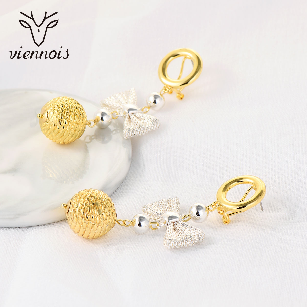 Sparkly Dubai Gold Plated Dangle Earrings Sparkly Dubai Gold Plated Dangle Earrings