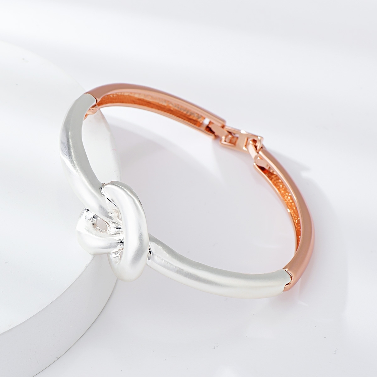 Good Quality Small Zinc Alloy Fashion Bangle