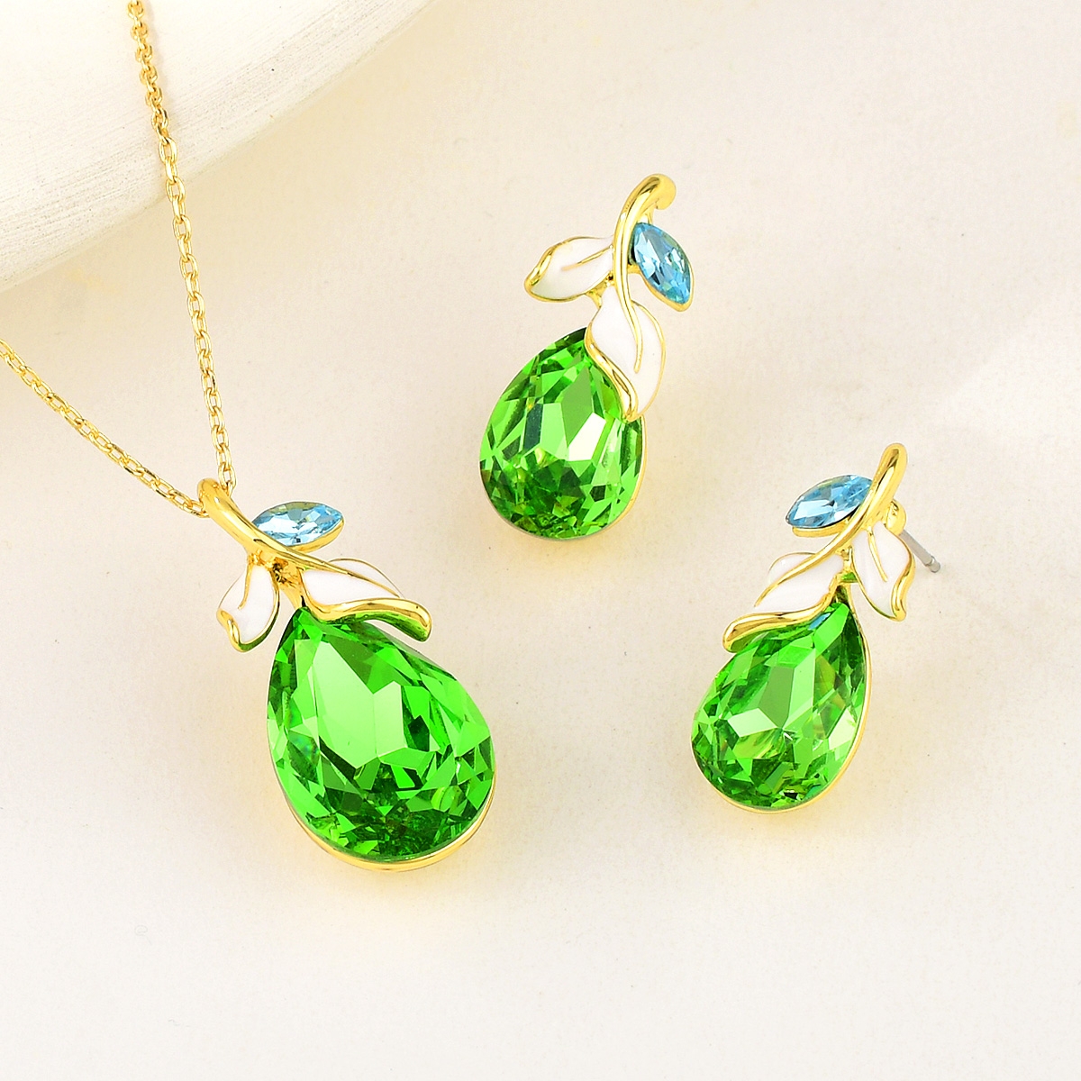 Featured Pink Artificial Crystal 2 Piece Jewelry Set with Full Guarantee
